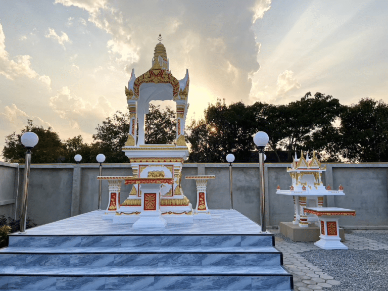 10 วิธีไหว้เจ้าที่หน้าบ้านที่ถูกต้อง (อัปเดต 2025) - InnoHome